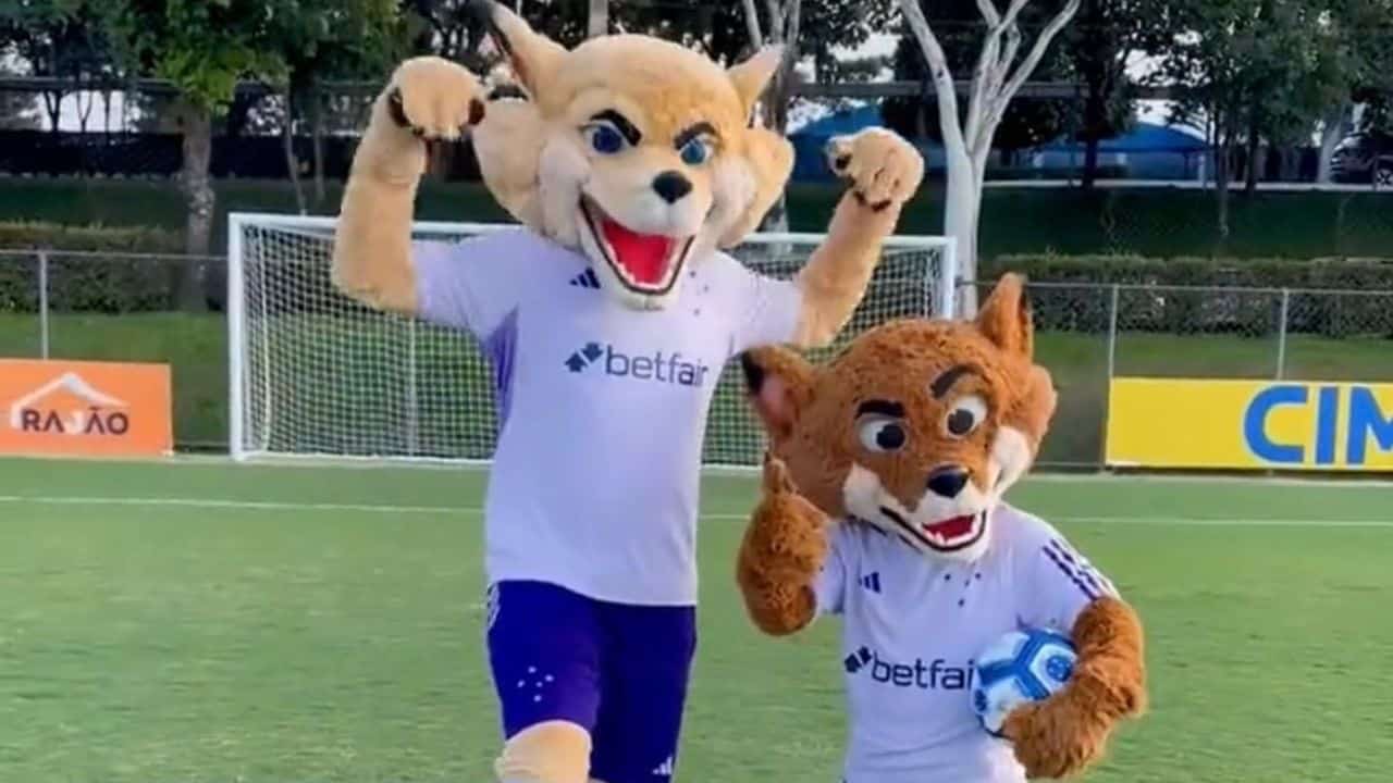 Cruzeiro muda identidade visual de raposão e raposinho; veja como ficou