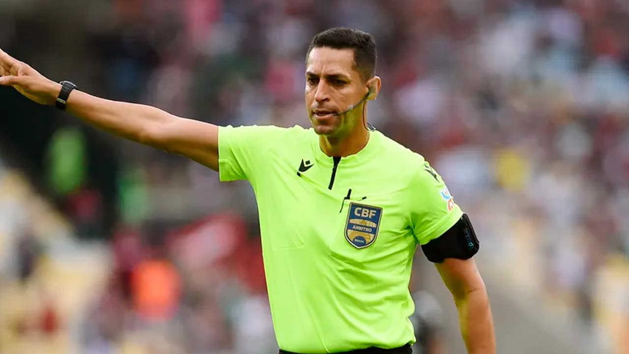 Rodrigo Pereira de Lima apita Cruzeiro x Palmeiras; conheça o árbitro