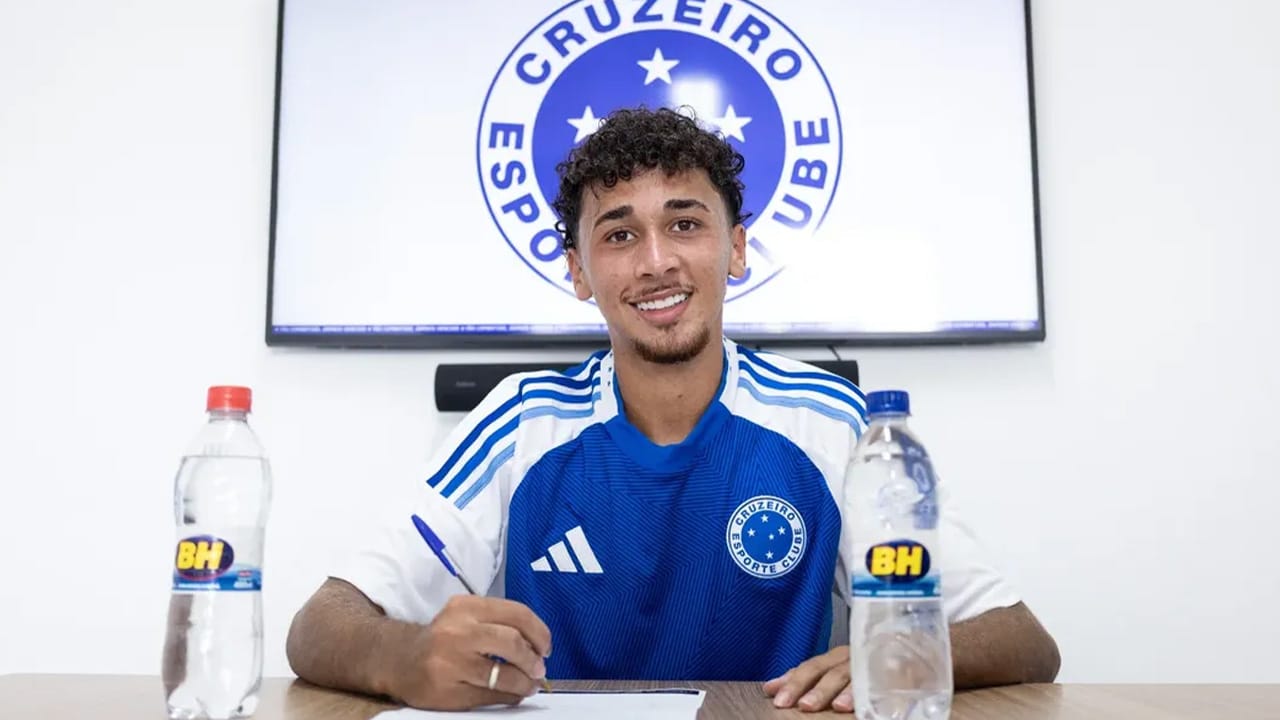 Artilheiro, Miguel assina primeiro contrato profissional com o Cruzeiro