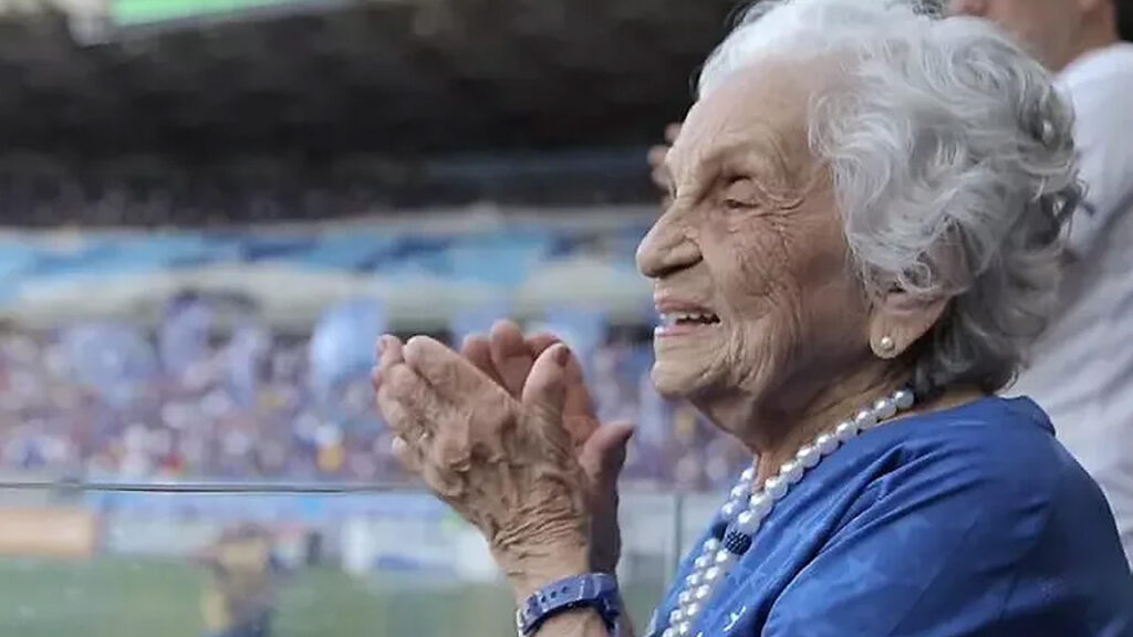 Torcedora ilustre do Cruzeiro, Vó Miracy morre aos 106 anos